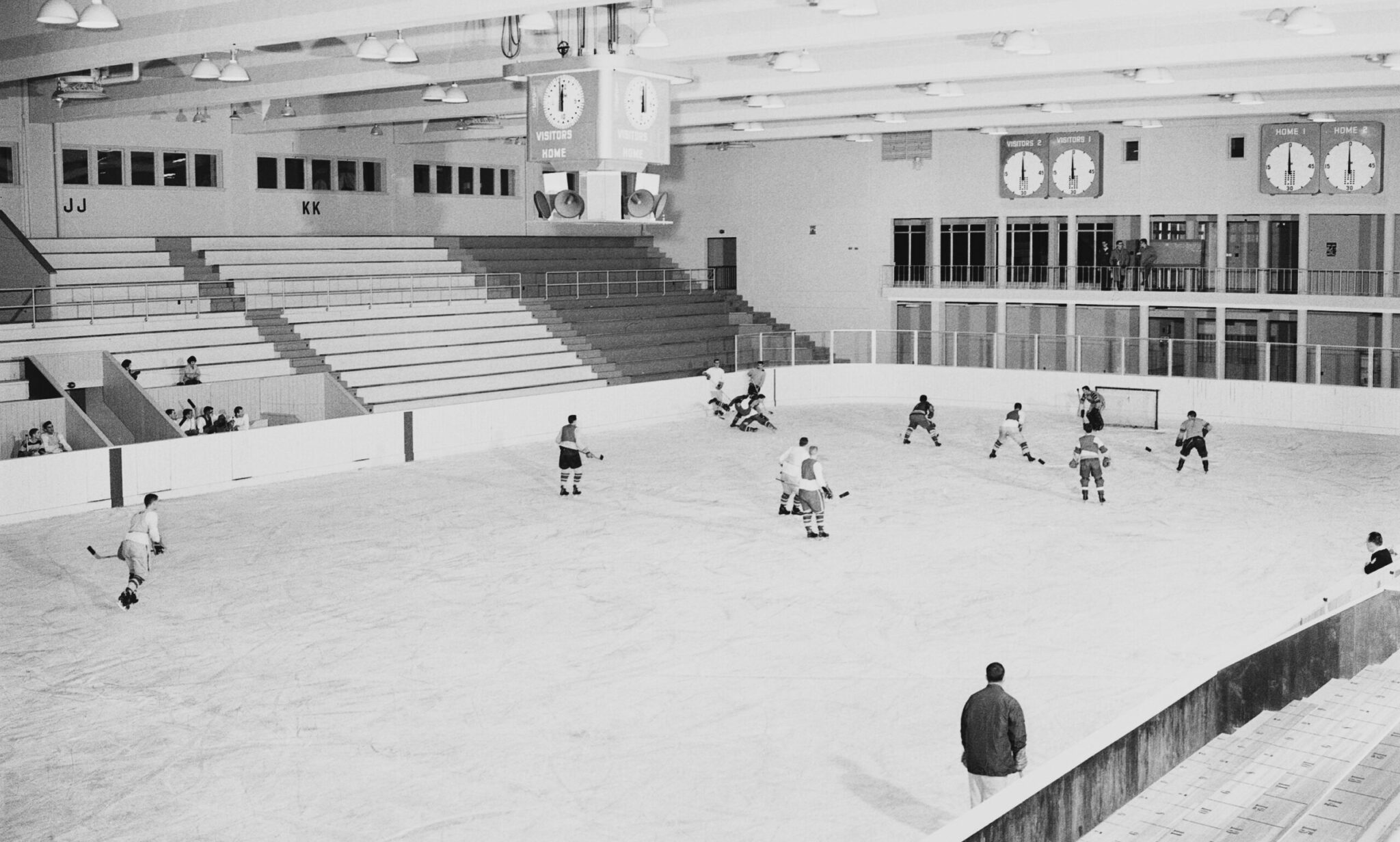 The History of Ice Hockey: From Frozen Ponds to Global Phenomenon - Canoo